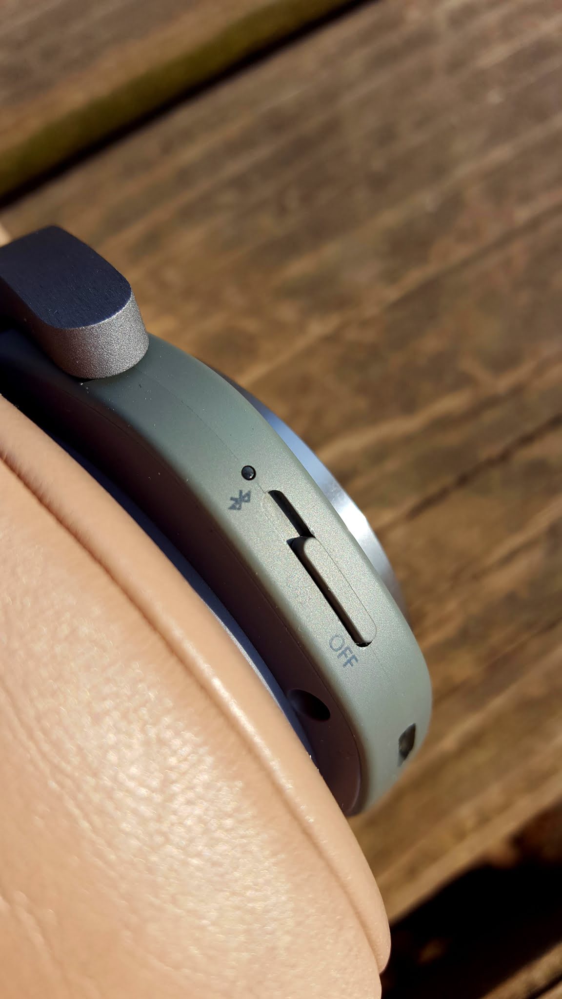 Controls | The Headphone List