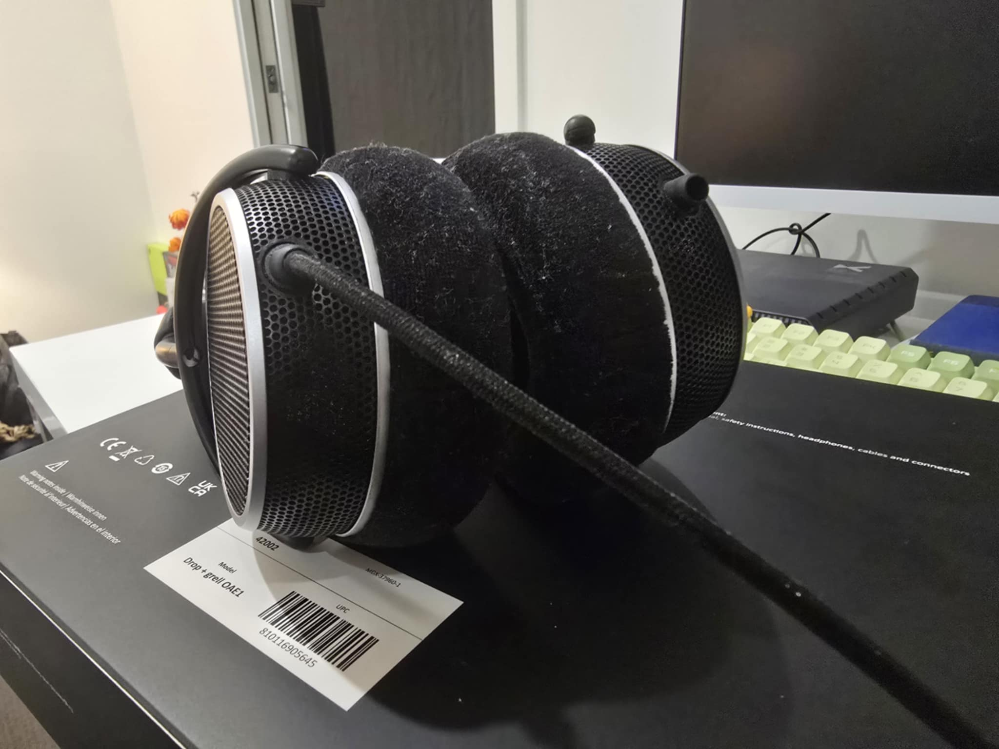 Grell OAE1 Signature Edition Review | New School