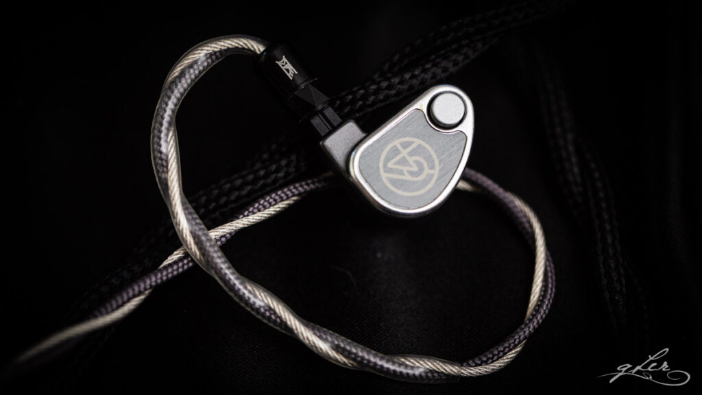 Spectre_16 | The Headphone List